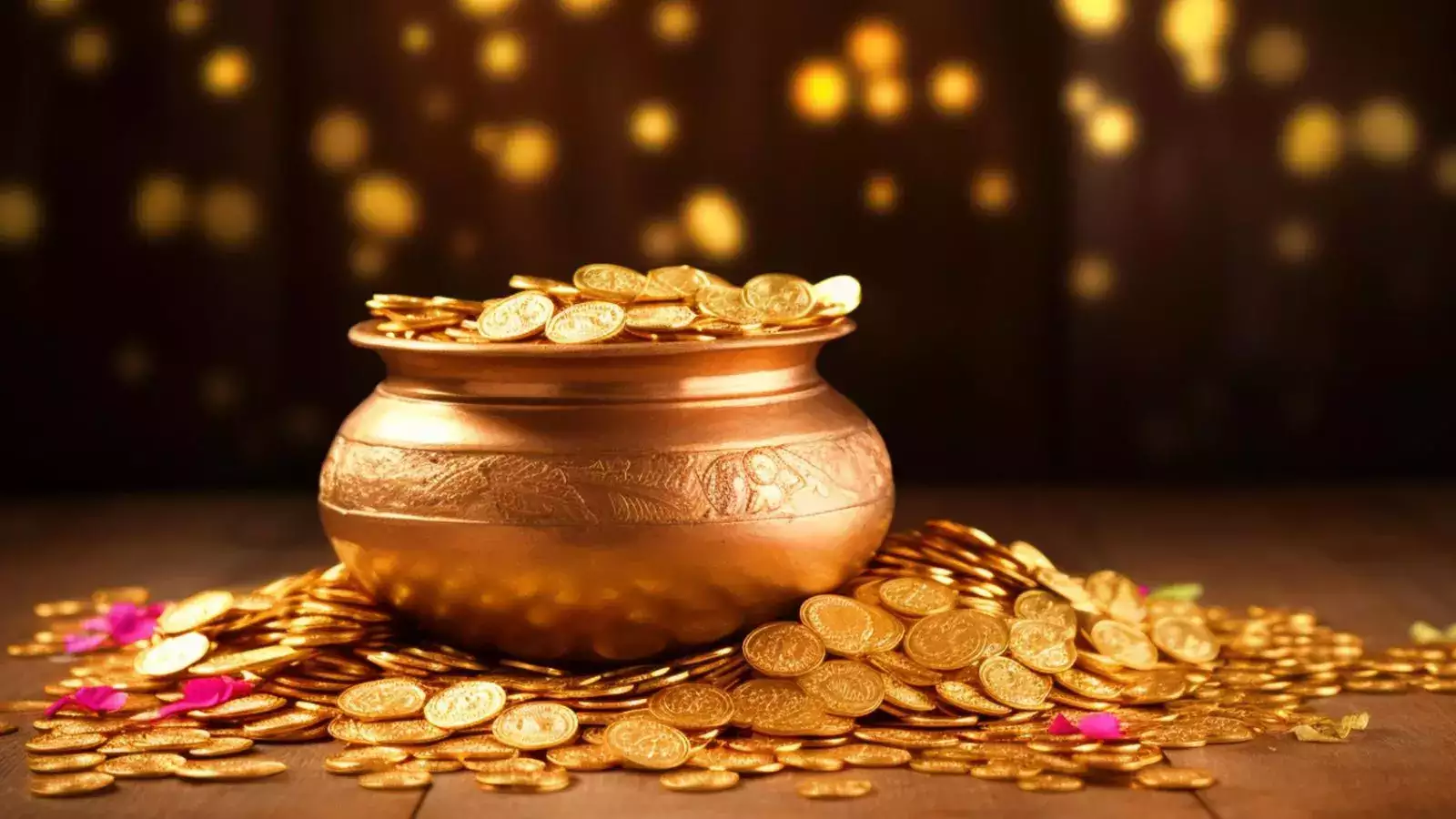 Dhanteras 2024: List of 5 Auspicious Things You Must Buy on Dhanteras