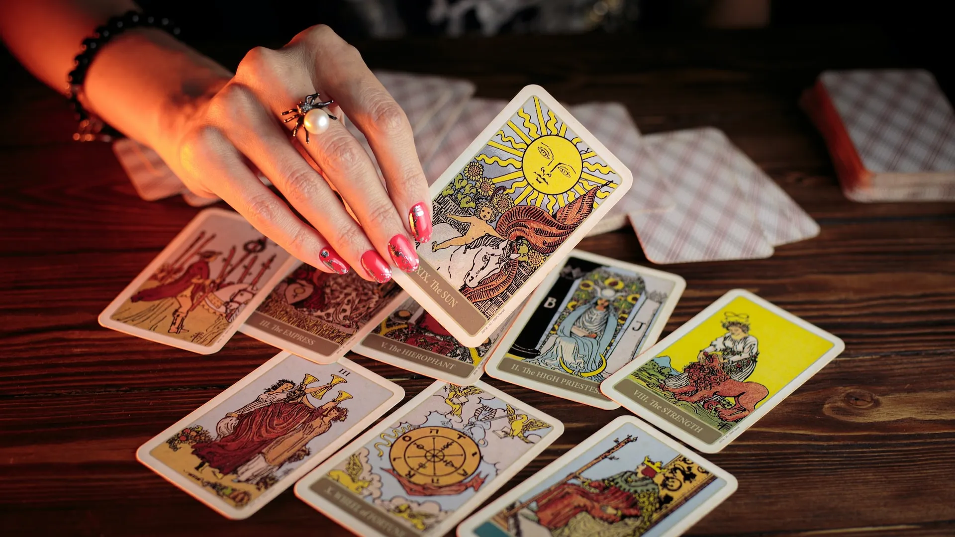 Tarot Card Predictions 2025 for Each Zodiac Signs